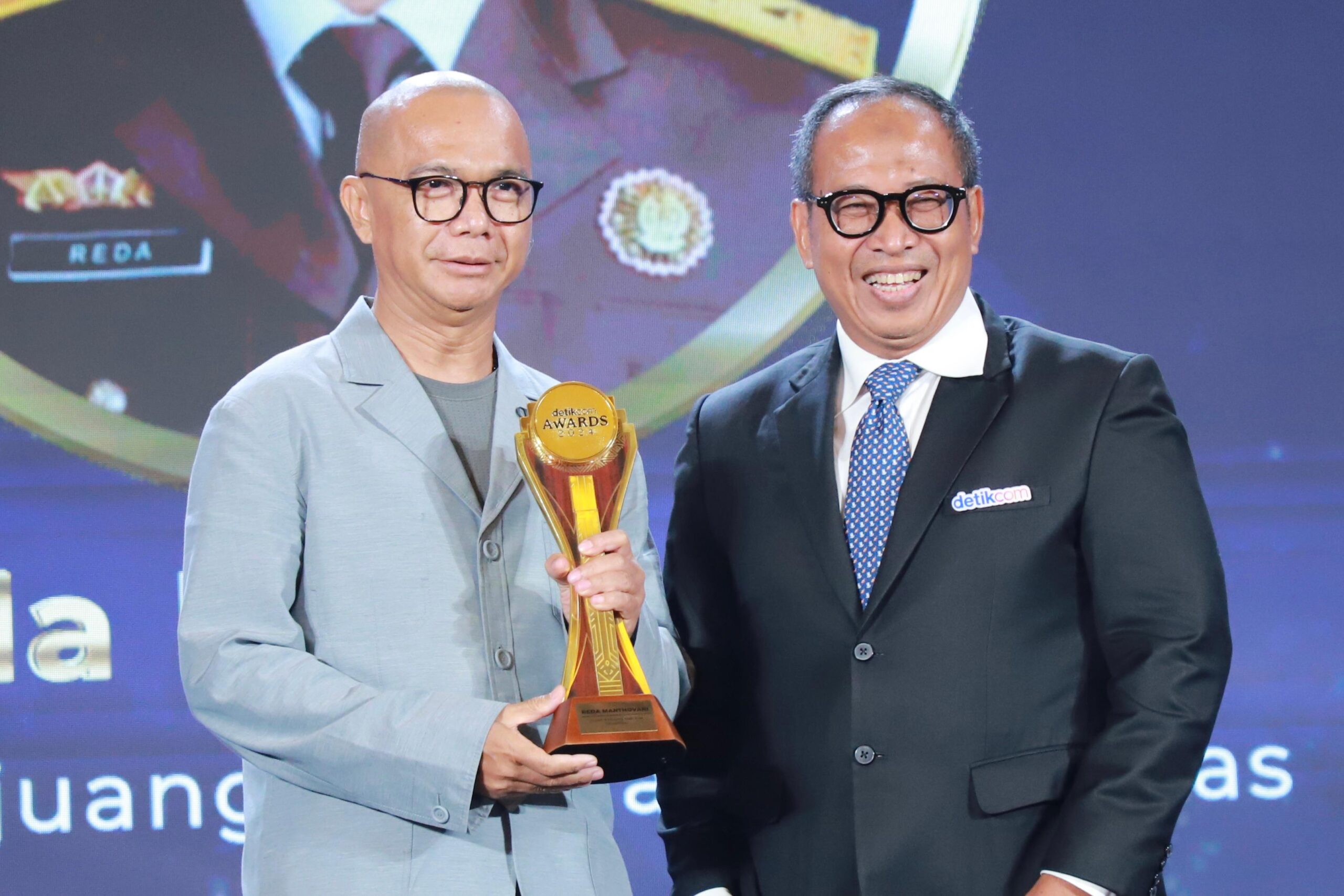 Reda Manthovani Terima Penghargaan “Tokoh Pejuang Hak-Hak Disabilitas ...